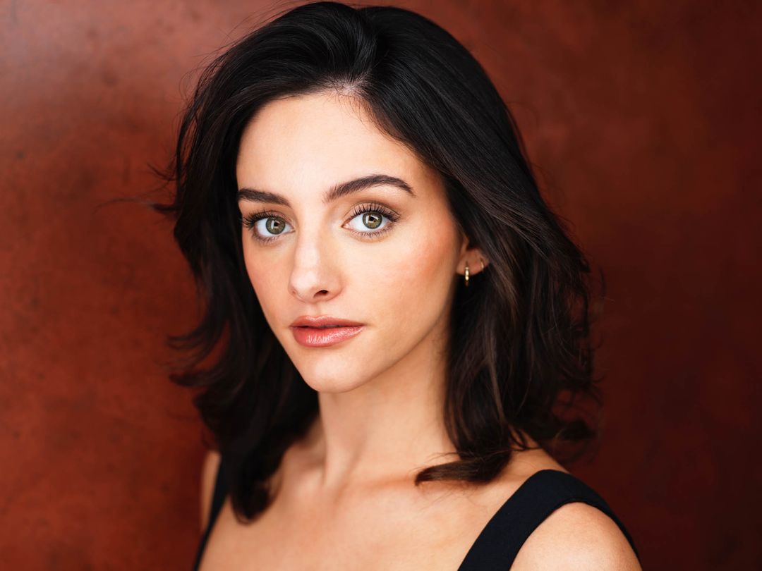Julia Claire Offical